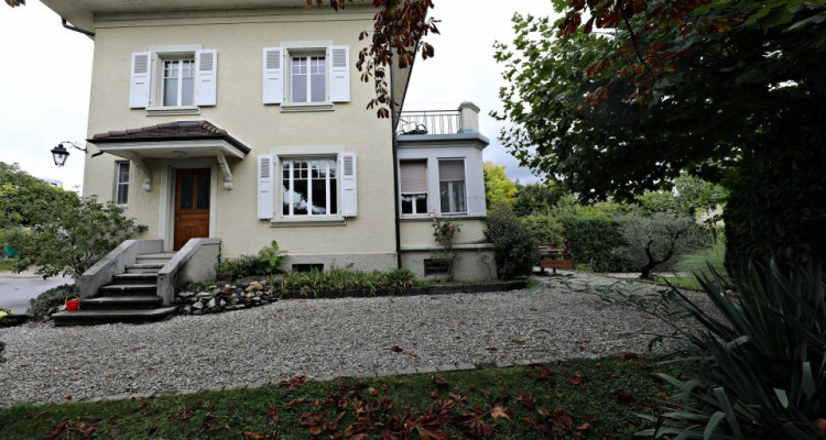Magnifique maison jumelée avec pieds dans l'eau et ponton privé 7.5 ...