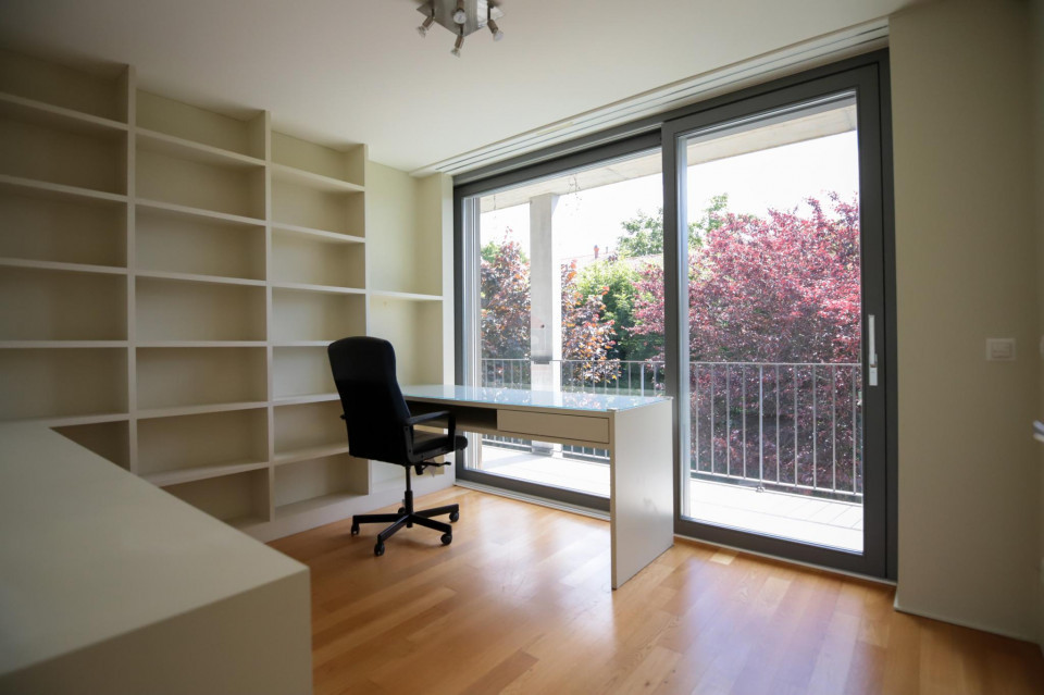 Maison contemporaine de 7.5 pièces proche du centre de Vésenaz 266 m2 à ...