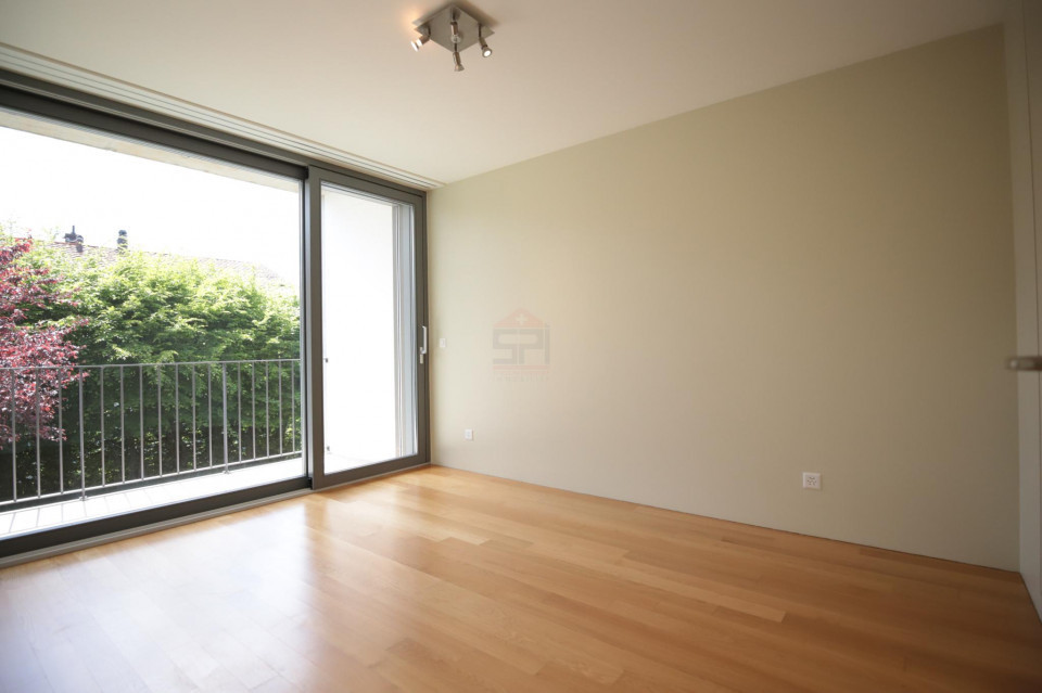 Maison contemporaine de 7.5 pièces proche du centre de Vésenaz 266 m2 à ...