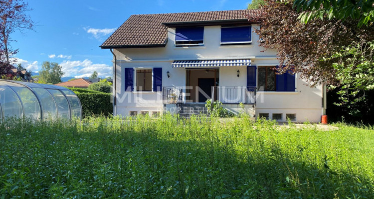 Maison individuelle 6 chambres - piscine et studio indépendant 9 pièces ...