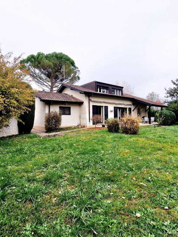 Villa individuelle au calme à Vésenaz 9 pièces 250 m2 à Collonge-Bellerive