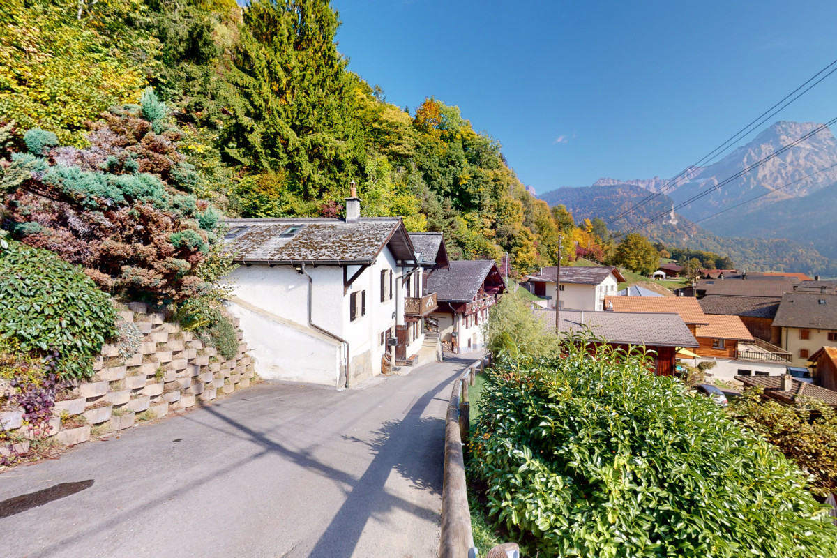 Maison rénovée de 4,5 pièces - Les Posses-sur-Bex 4.5 pièces 106 m2