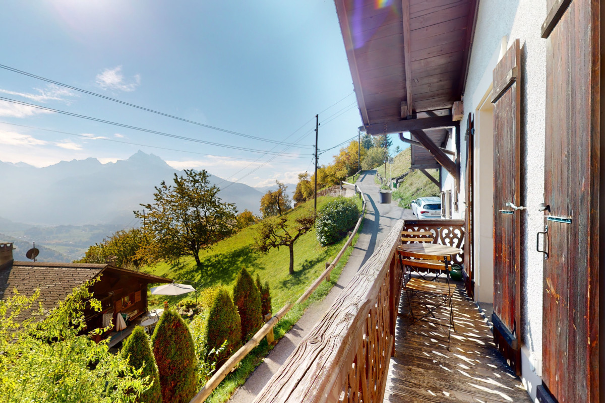 Maison rénovée de 4,5 pièces - Les Posses-sur-Bex 4.5 pièces 106 m2