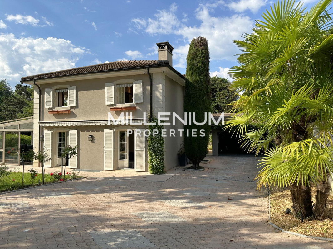 Grande villa piscine contemporaine à louer Collonge-Bellerive 10 pièces ...